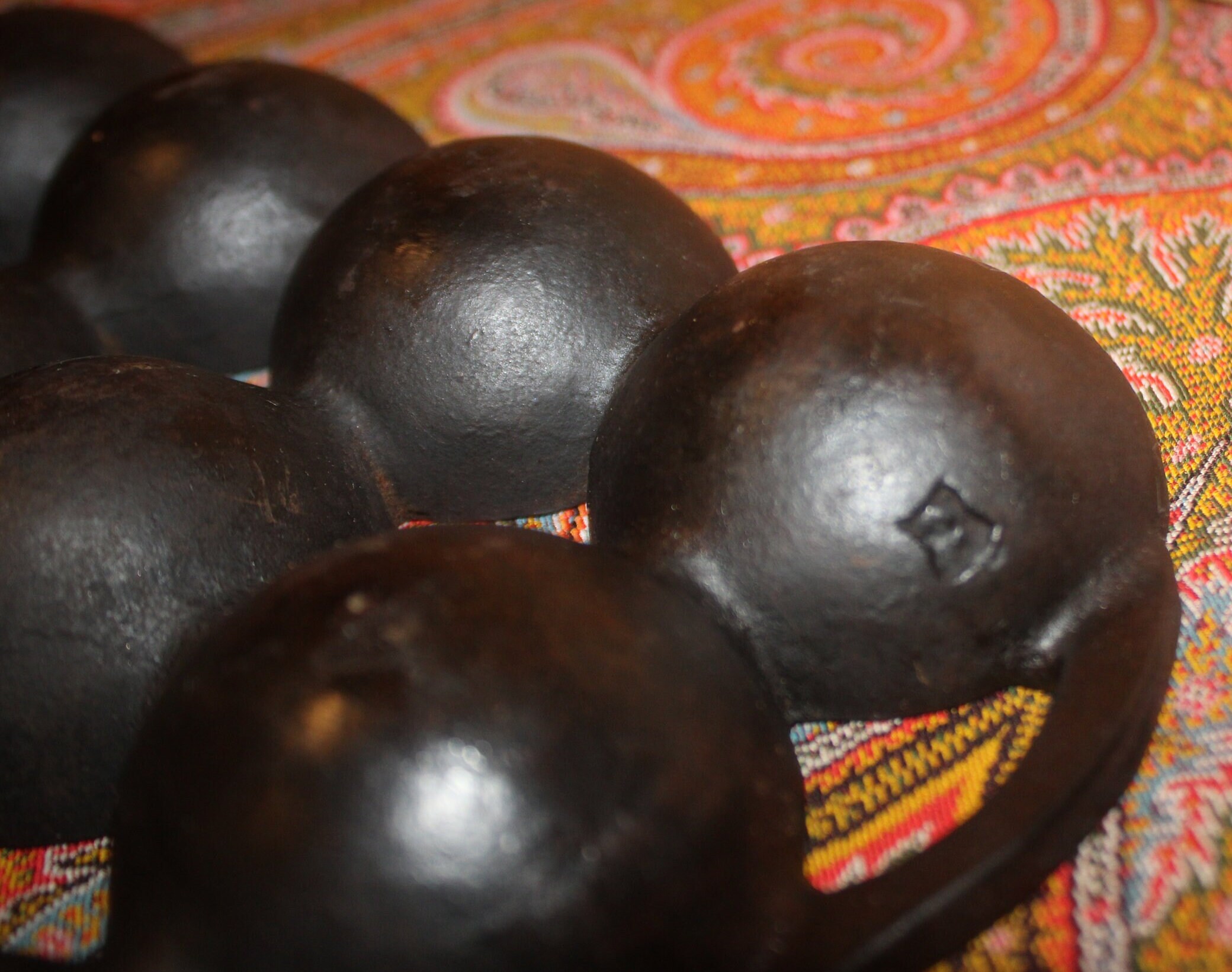 Wonderful R & E Mfg. Company Cast Iron Muffin Gem Pan From the 19th ...