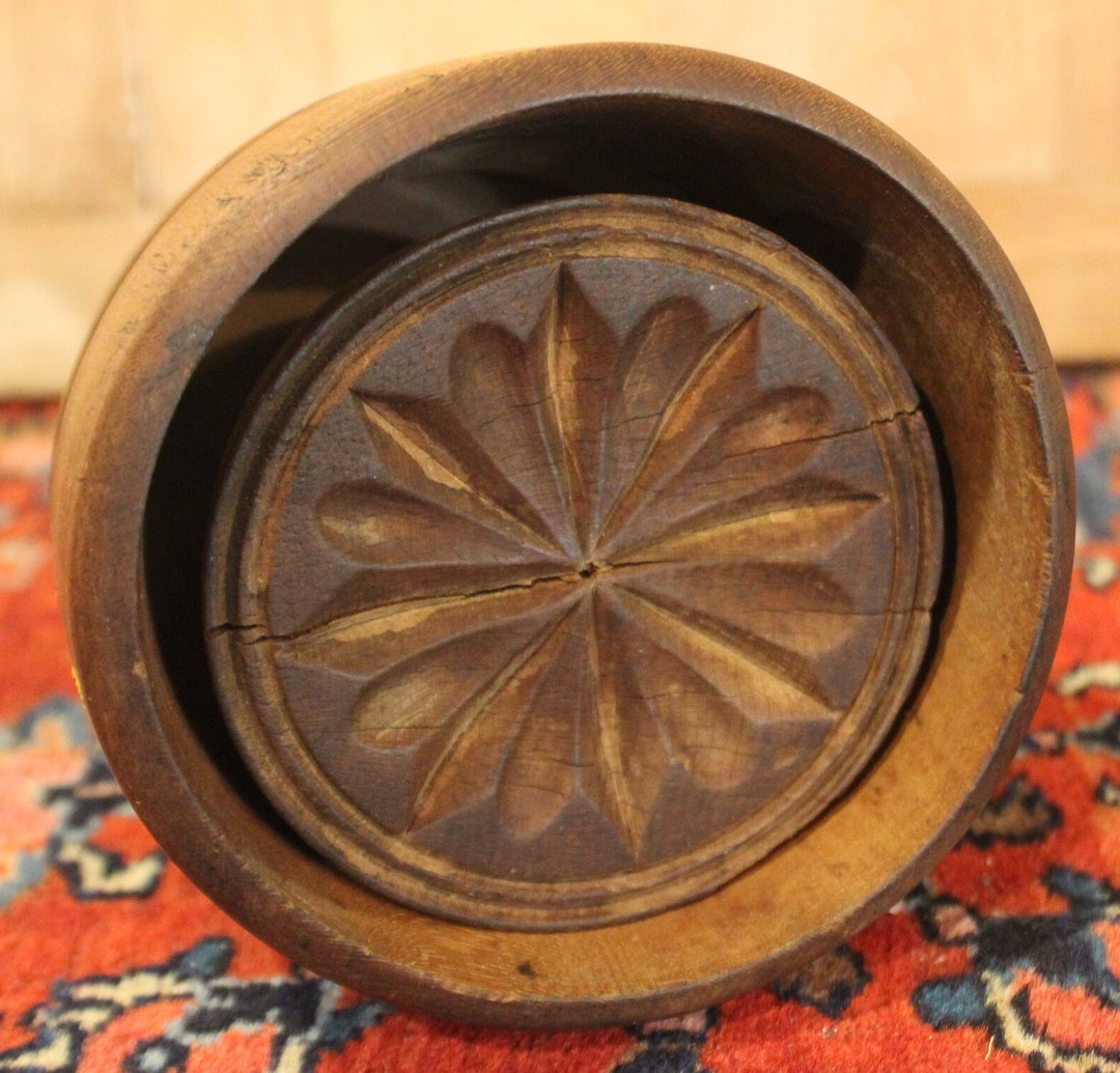 Wonderful Large 19th Century Starburst/floral Plunger Wooden Butter ...