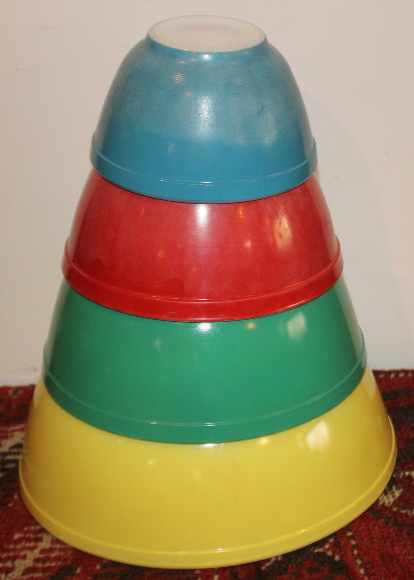 Great Set of Four Primary Color Midcentury Pyrex Nesting Bowls Yellow ...