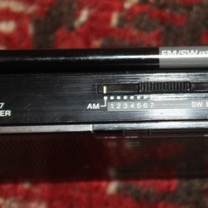 Great Realistic DX-342 Voice of the World 9-band AM/FM Radio- Pocket ...