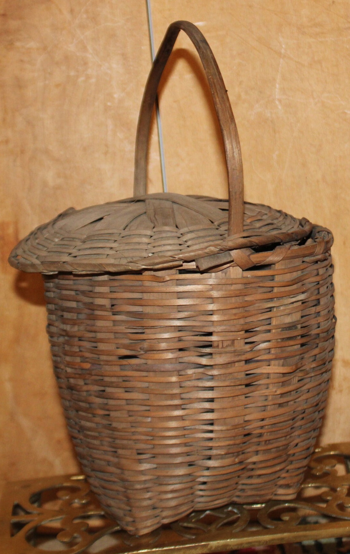 Wonderful Antique Ash Splint Basket With Lid and Hand Carved Notched ...