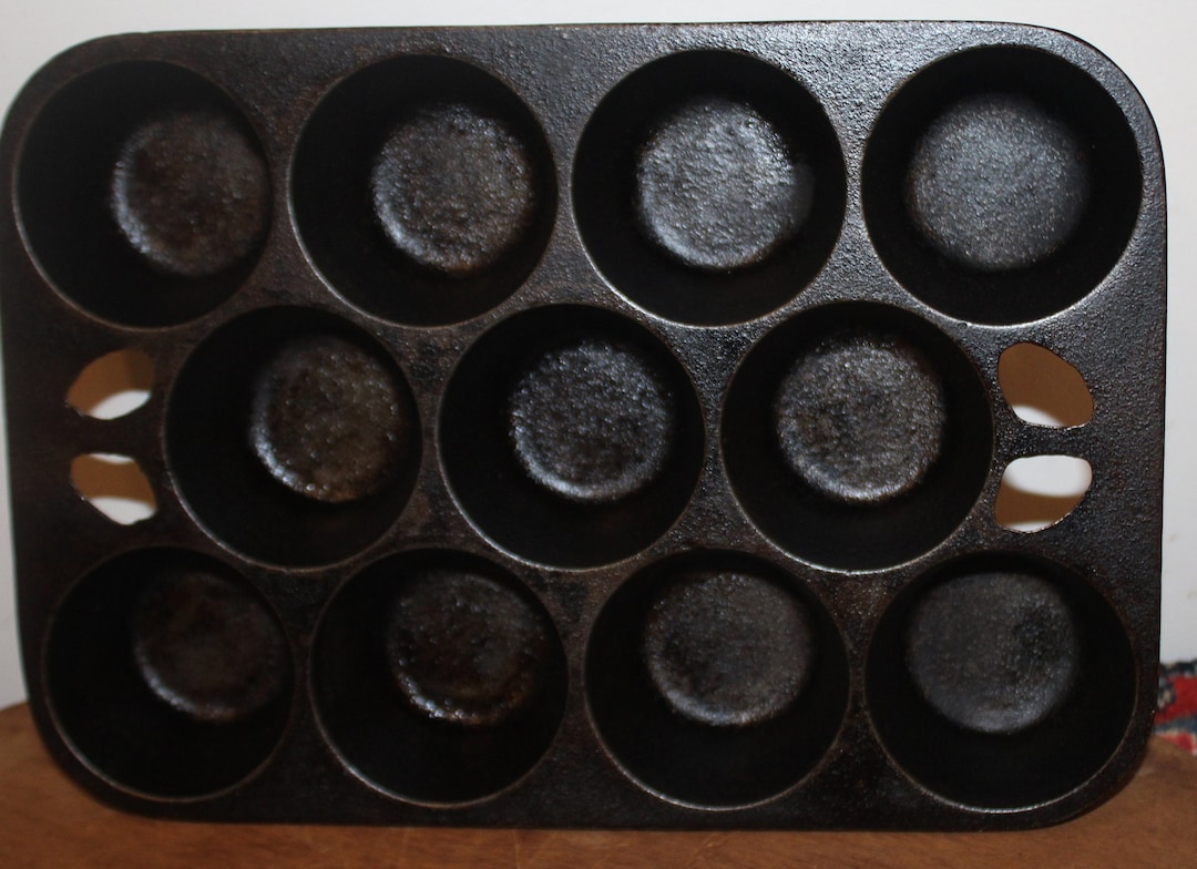 Great Antique Unmarked Cast Iron Muffin Pan- Griswold/wagner? Seasoned ...