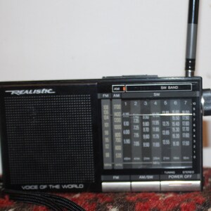 Great Realistic DX-342 Voice of the World 9-band AM/FM Radio- Pocket ...