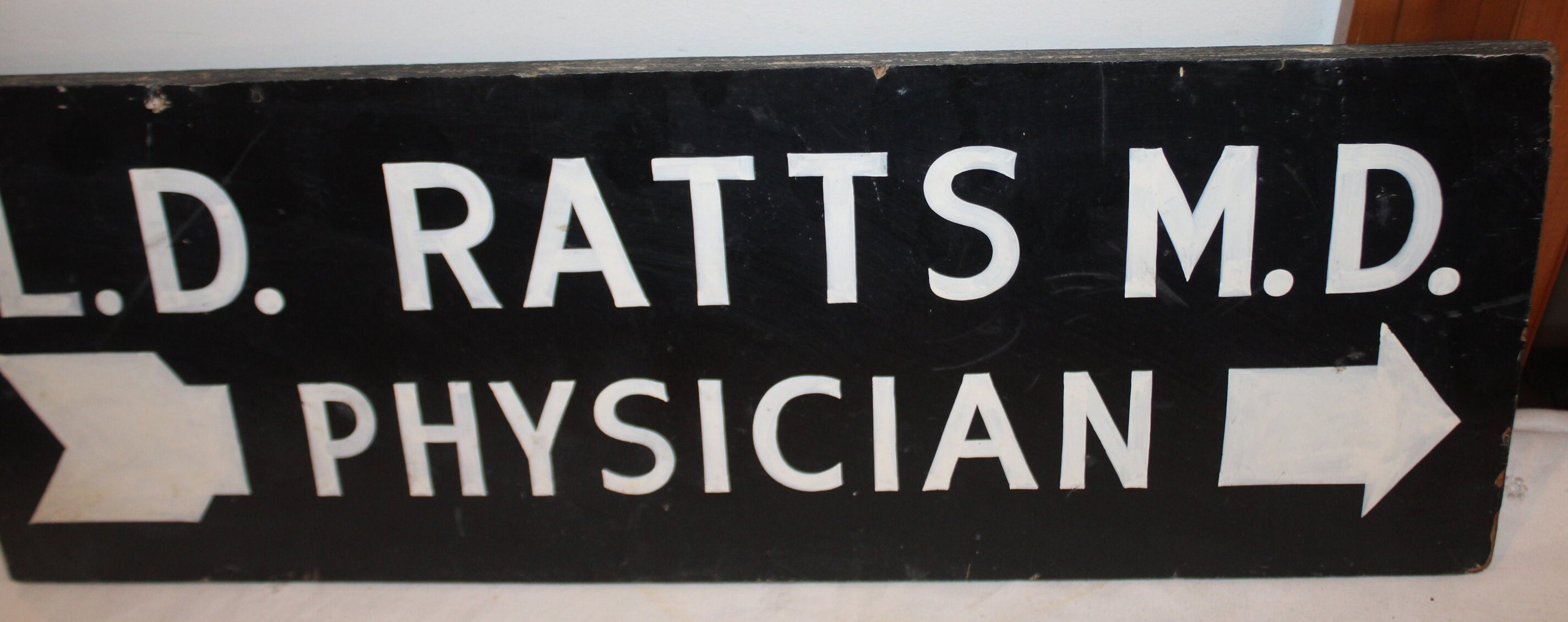 Vintage Wooden Handpainted Doctor's Sign L.D. Ratts M.D. Circa 1950 - Etsy