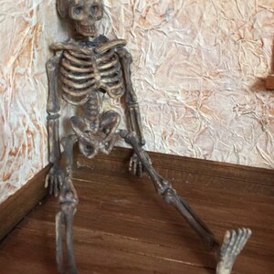 Articulated Aged Miniature Skeletons in One Inch Scale for a Halloween ...