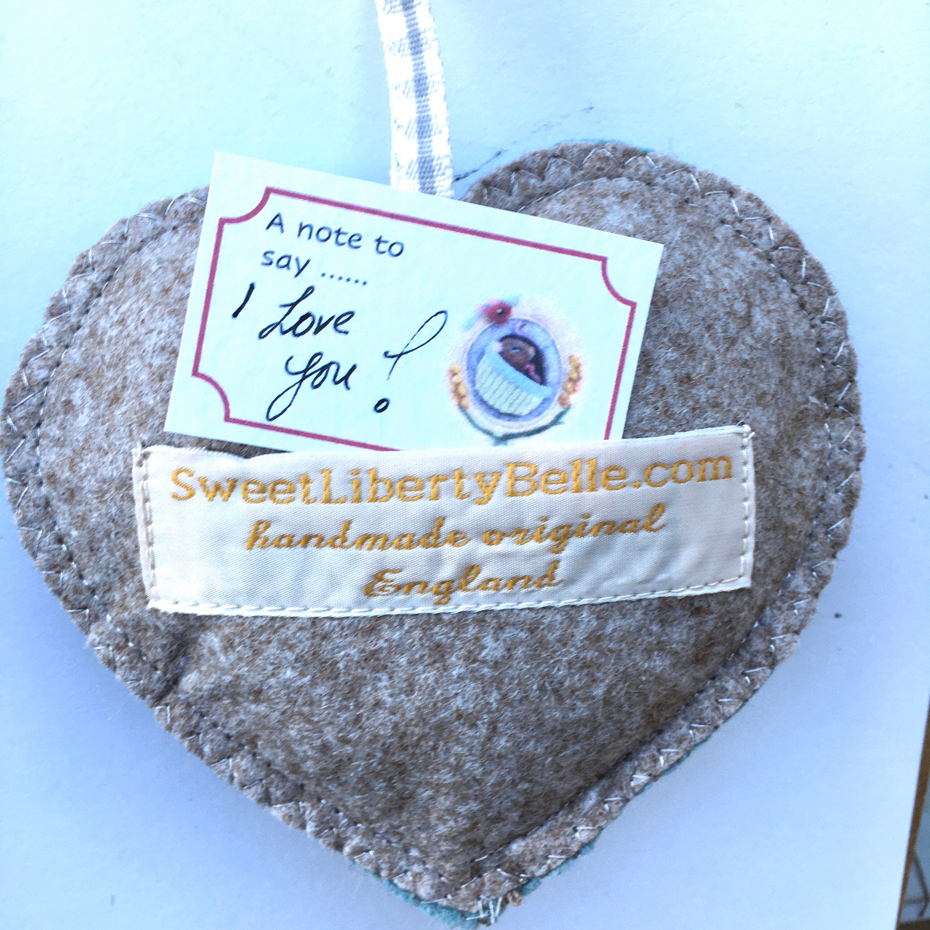 Handmade Felt Heart Bunny Rabbit With Heart and Felt - Etsy