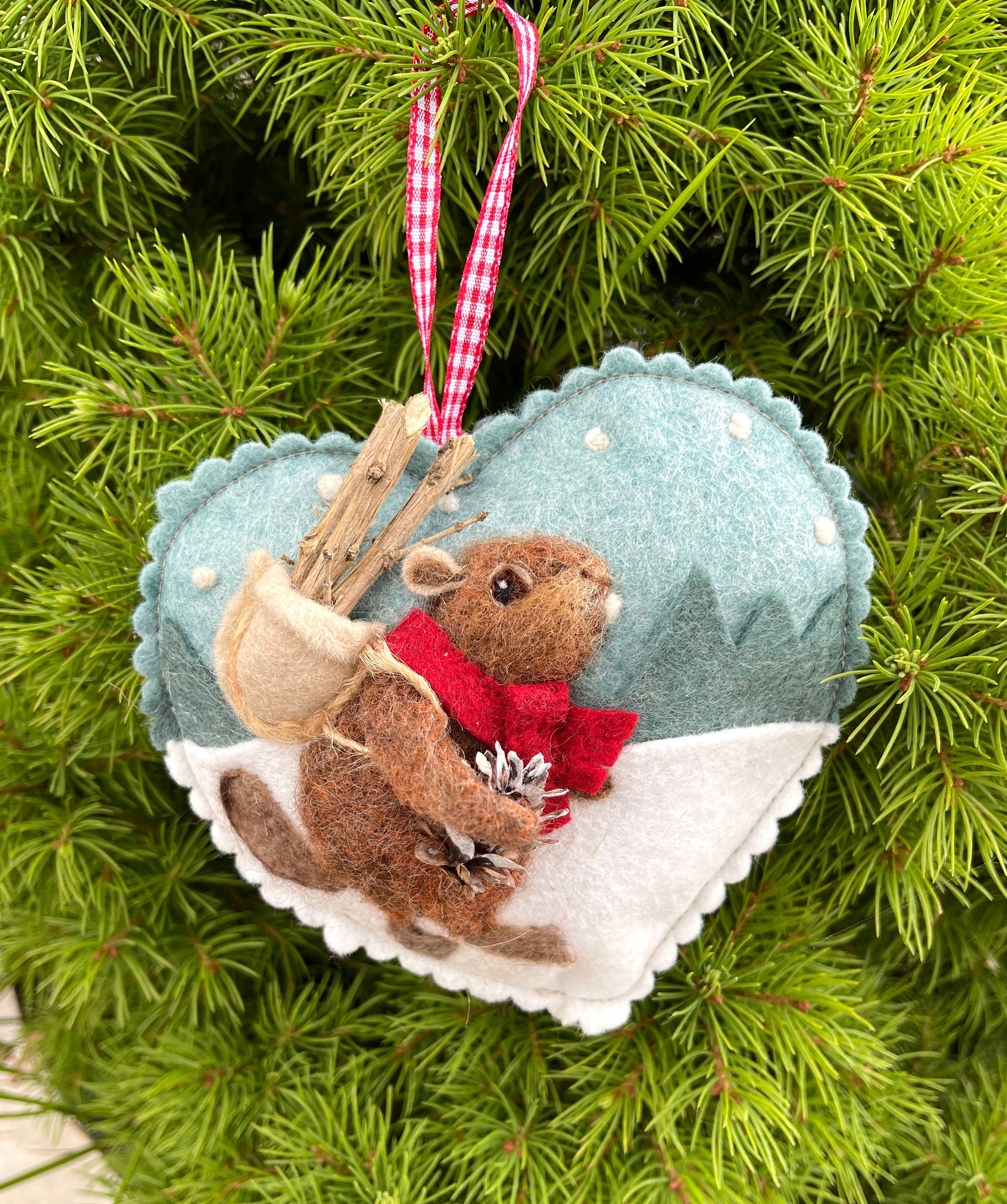 Beaver Holiday Decoration - Wool Hanging Heart With 3d Felt Beaver ...