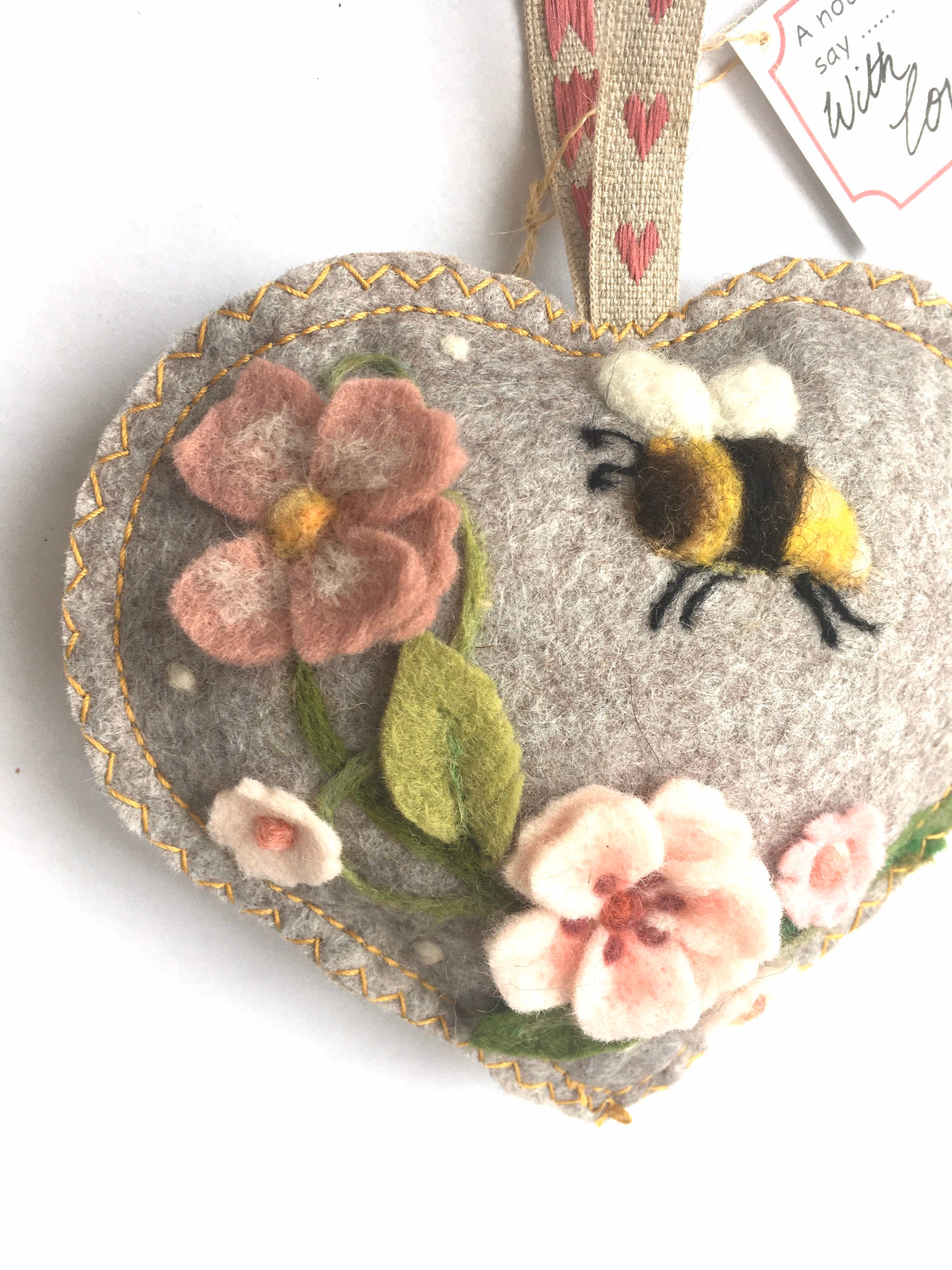 Bee With Felt Flowers Easter Gift Decoration Heart, Easter Tree ...