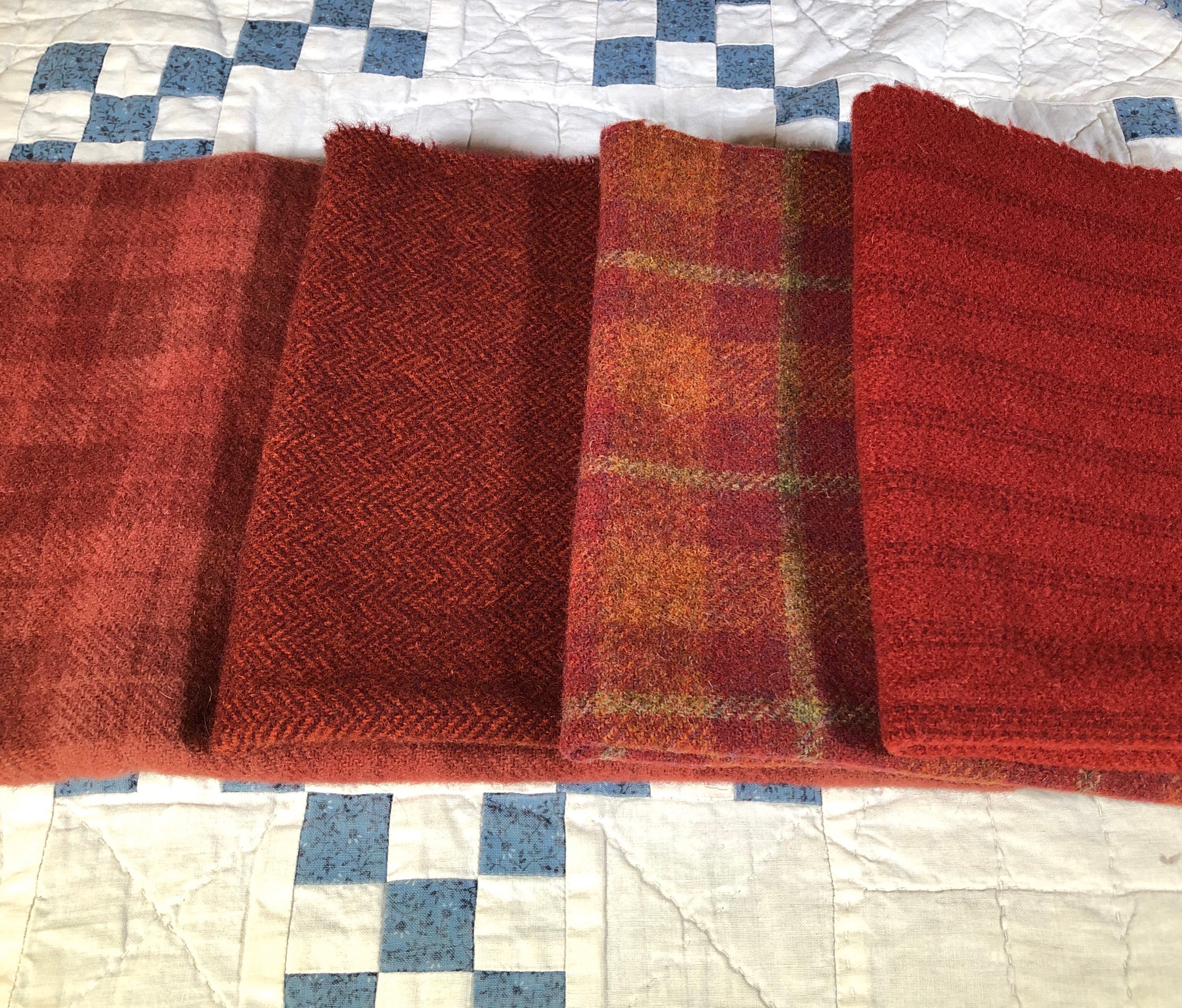 Red Garden Mix Wool Bundle, Wool for Rug Hooking, Applique, Penny Rugs ...