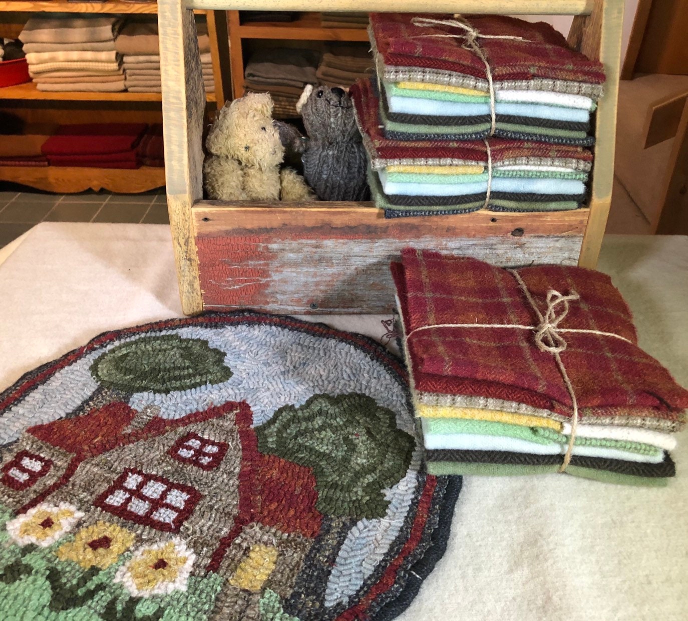 Primitive Rug Hooking Kit for Cottage #1 Chair Pad 14 Round K144