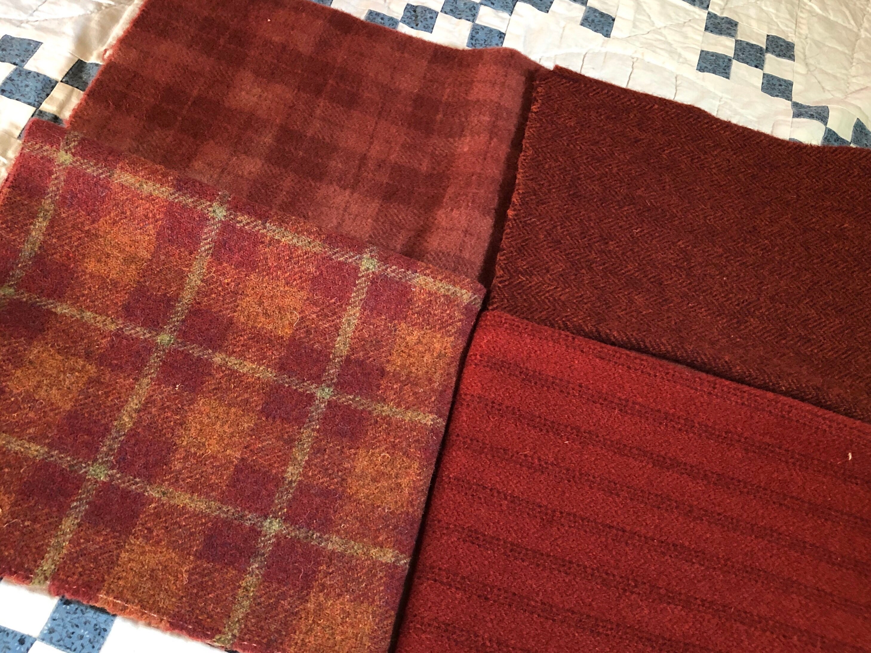 Red Garden Mix Wool Bundle, Wool for Rug Hooking, Applique, Penny Rugs ...