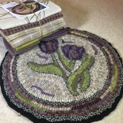 Rug Hooking KIT Black Capped Chickadee Chair Pad or Table Mat - Etsy