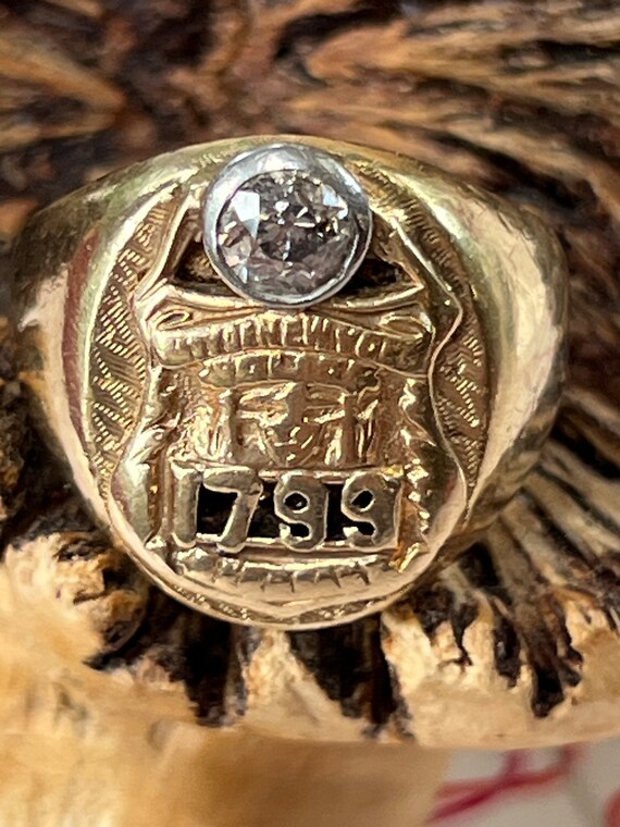 Vintage gold new york - Gem