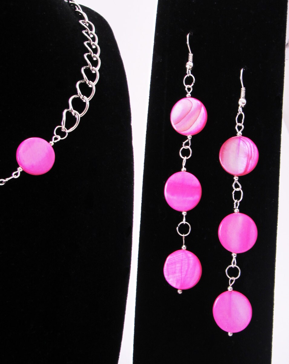 Silver Tone Chain With Hot Pink Shell Beads, Necklace and Dangle ...