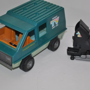 Vintage 1977 Fisher Price Adventure People TV Action Team #309 Green ...