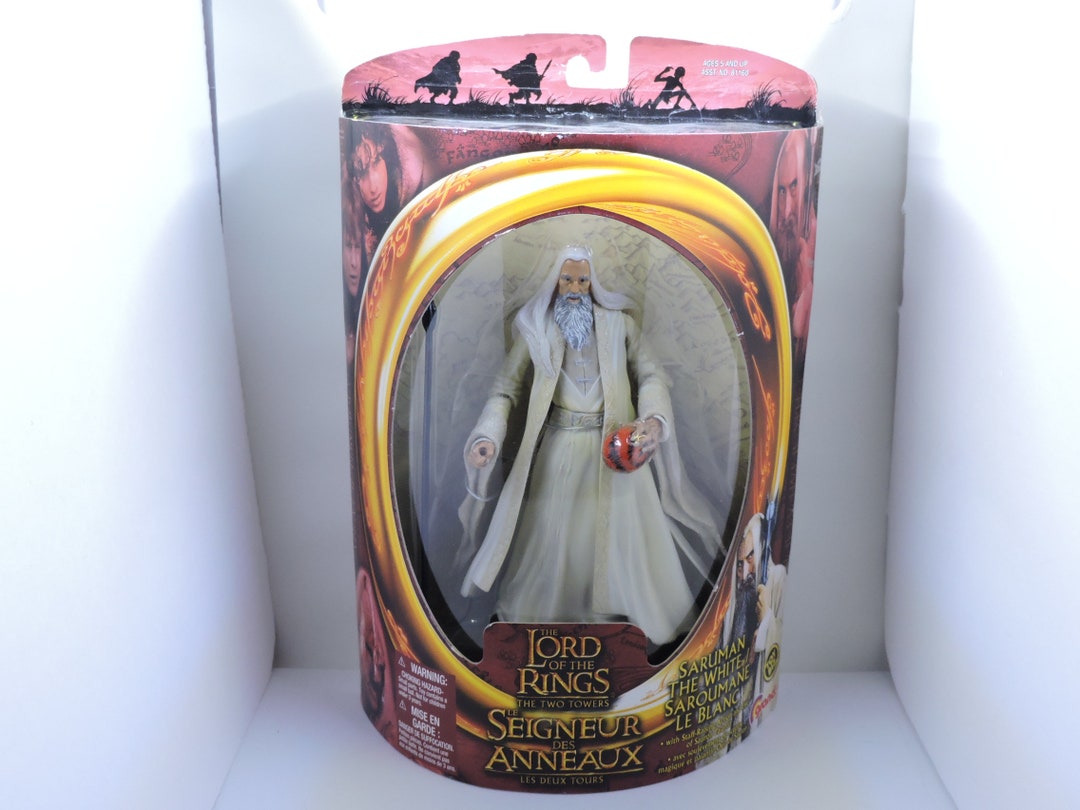 Lord of the Rings Vintage Saruman the White With Staff Raising Action ...