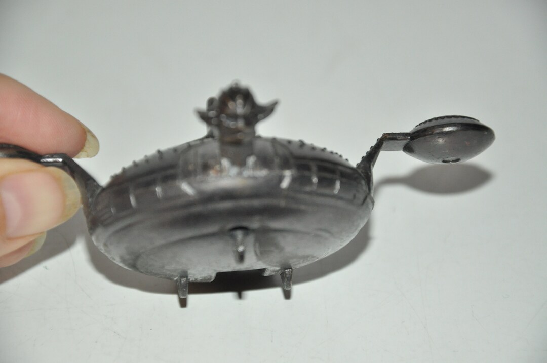 UFO Alien Spaceship Vintage Die Cast Pencil Sharpener Metal Miniature ...