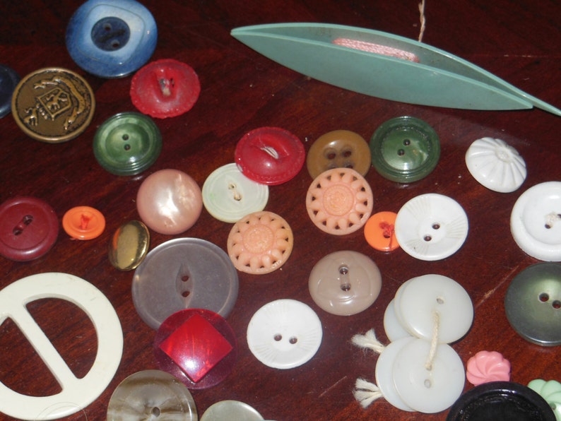 Tatting Shuttle And Buttons Unique Vintage Lot Of 95 | Etsy