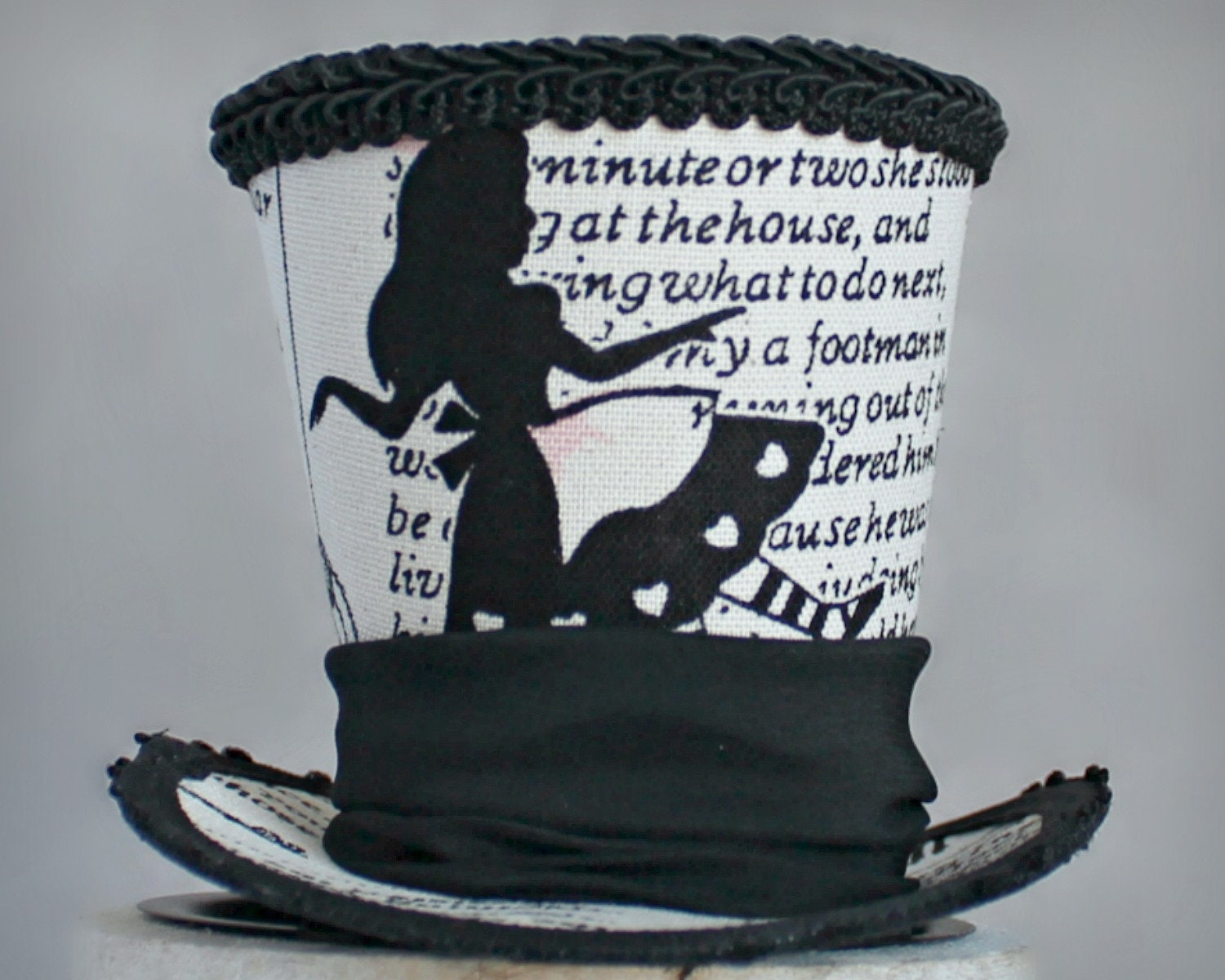 Alice Mini Top Hat, Alice in Wonderland, Mad Hatter Hat, Fascinator ...