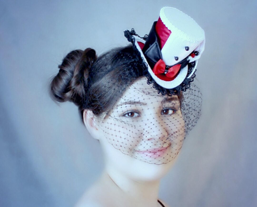 Black White Red Mini Top Hat, Veil, Mad Hatter Hat, Fascinator, Mini ...