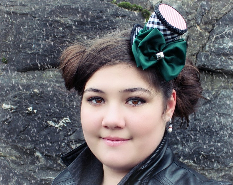 Christmas Mini Top Hat Holiday Party Hat Black and Green - Etsy