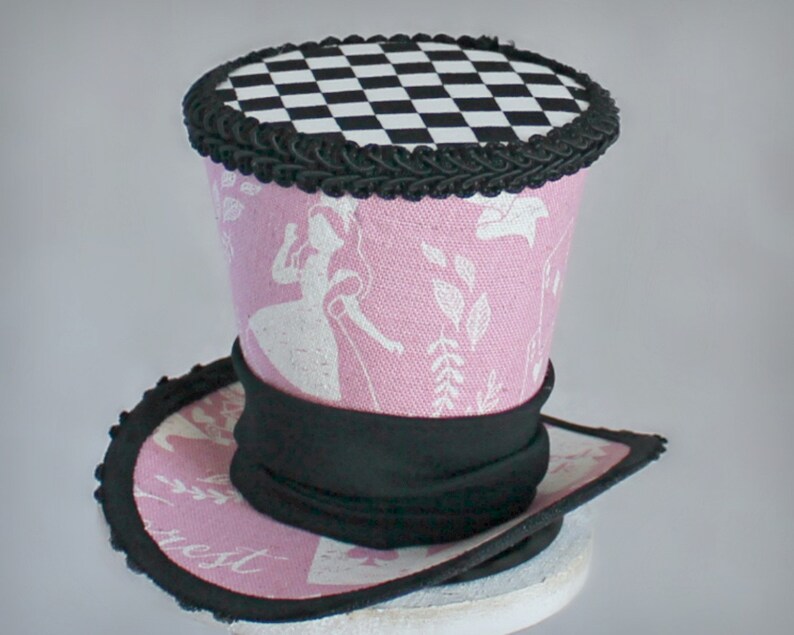 Alice Mini Top Hat, Alice in Wonderland, Mad Hatter Hat, Fascinator ...