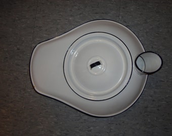 Vintage Collection of Enamel Medical Related Urinal Bedpan Kidney ...