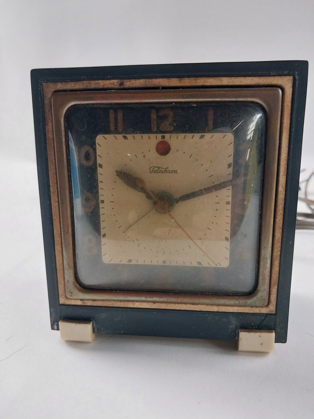 TELECHRON TABLE CLOCK Red Dot Power Outish Clock Collectible Bakelite ...