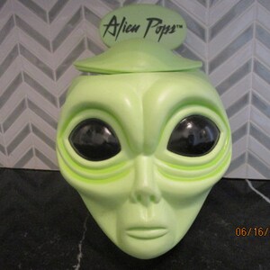 GREEN ALIEN HEAD Lollipop Advertising Display Rare Find Store Display ...