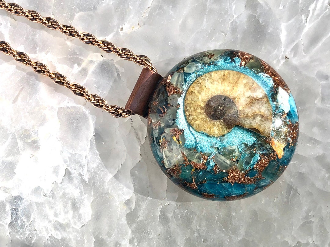 Orgonite® Orgone Pendant large Prehnite/blue Apatite/ammonite Resin ...