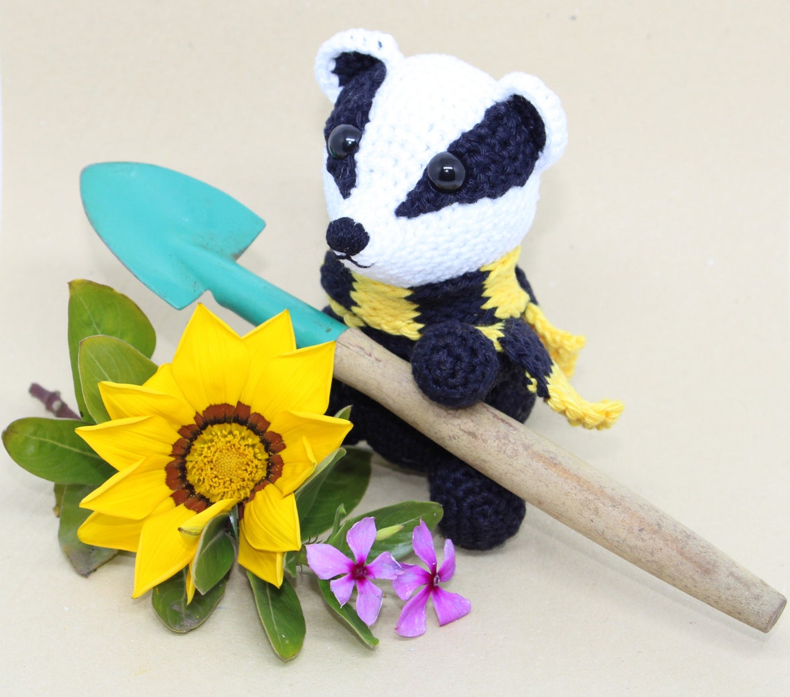 Loyal Badger Amigurumi Pattern Wizard School House Mascots - Etsy