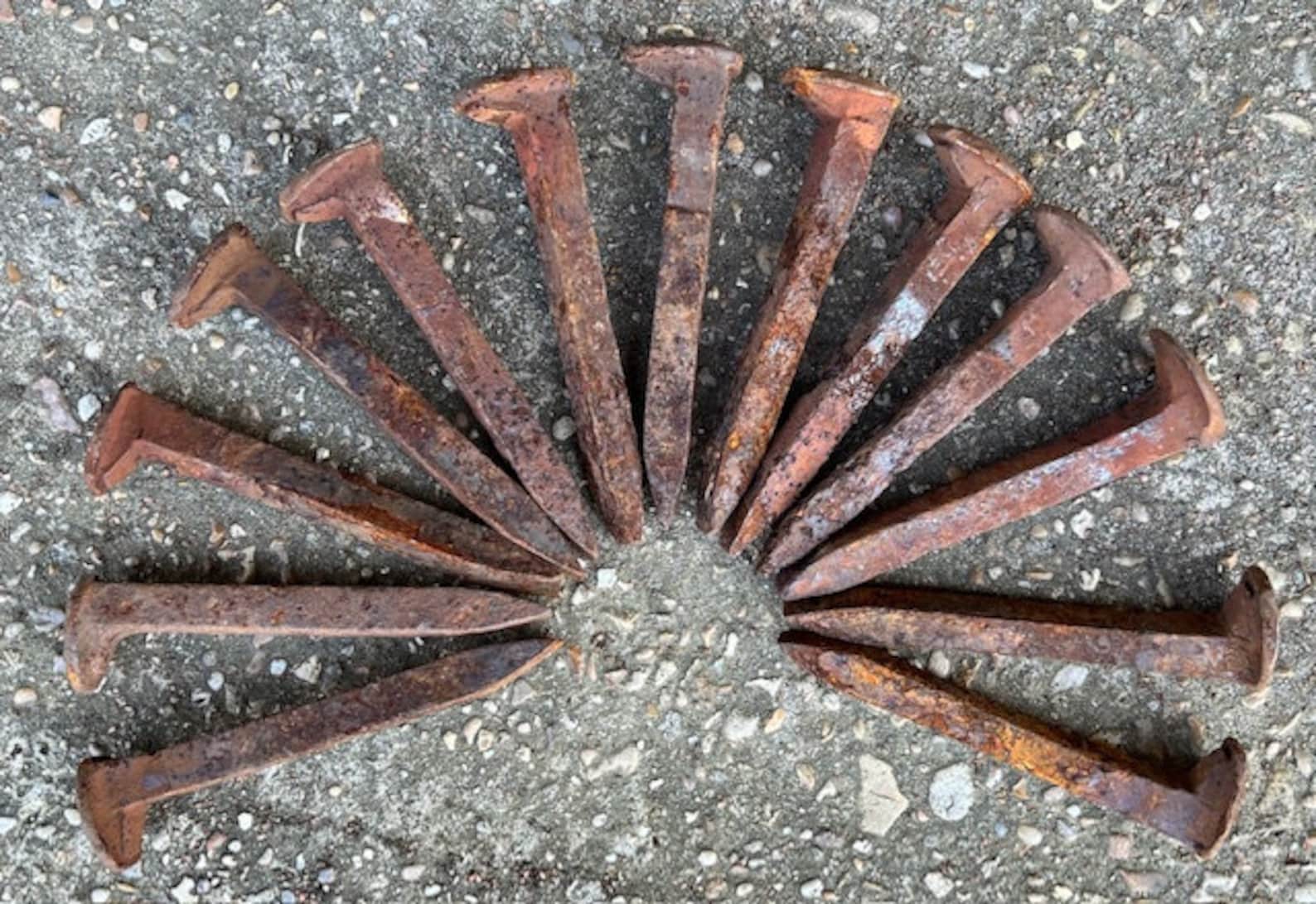 13 Vintage Rusty Railroad Spikes: Rustic Art Parts, Home Decor - Etsy