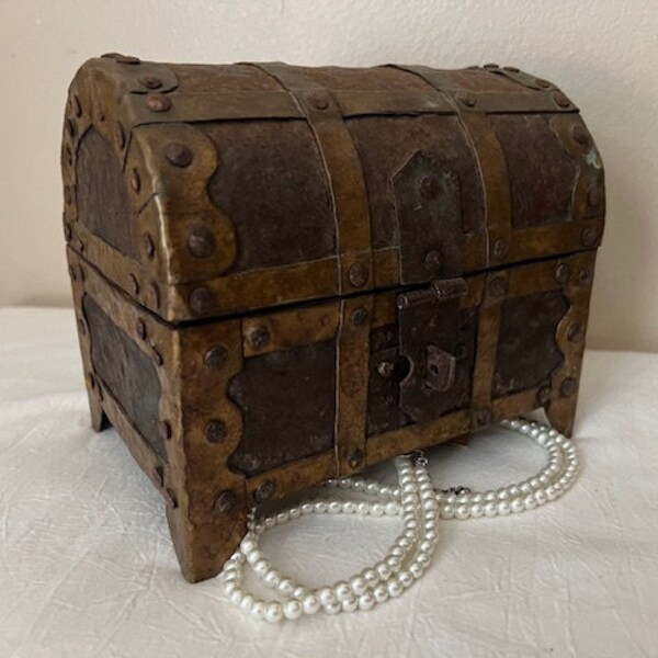 Metal Chest - Etsy