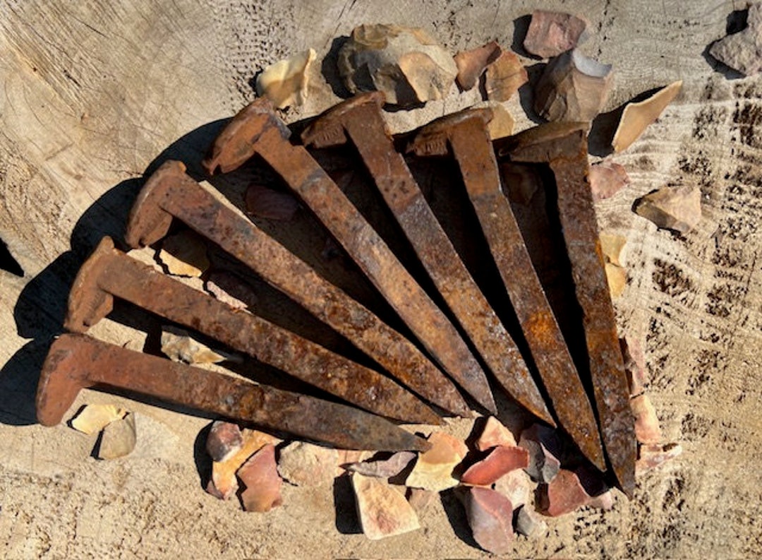 7 Rusty Railroad Spikes, Vintage Railroad Spikes, Railroad Hardware ...