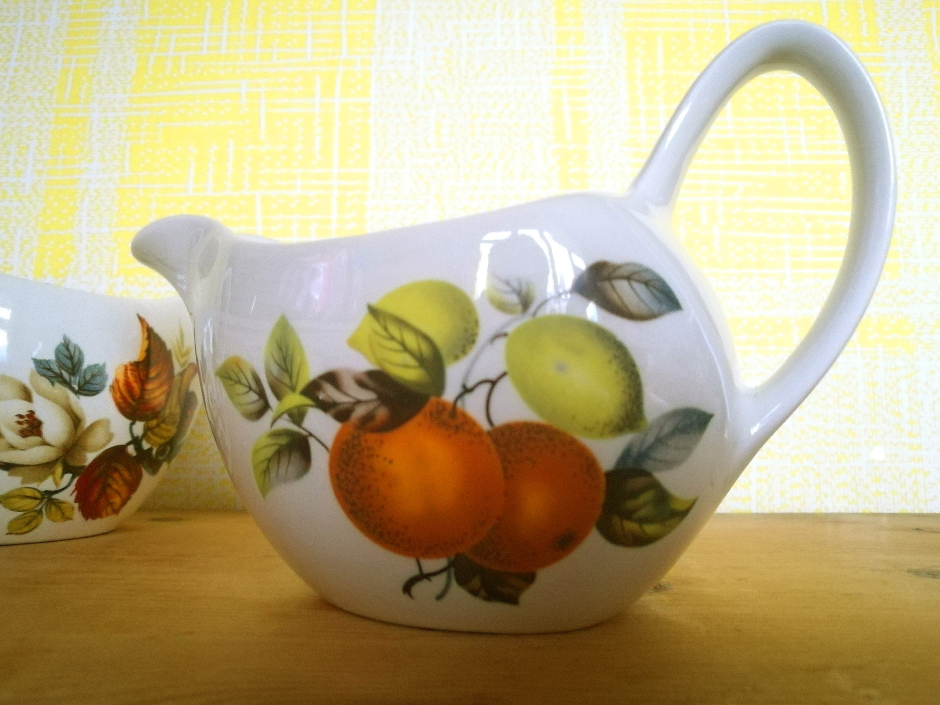 Midwinter Stylecraft Fashion Shape Pair of Milk Jugs / Creamers ...