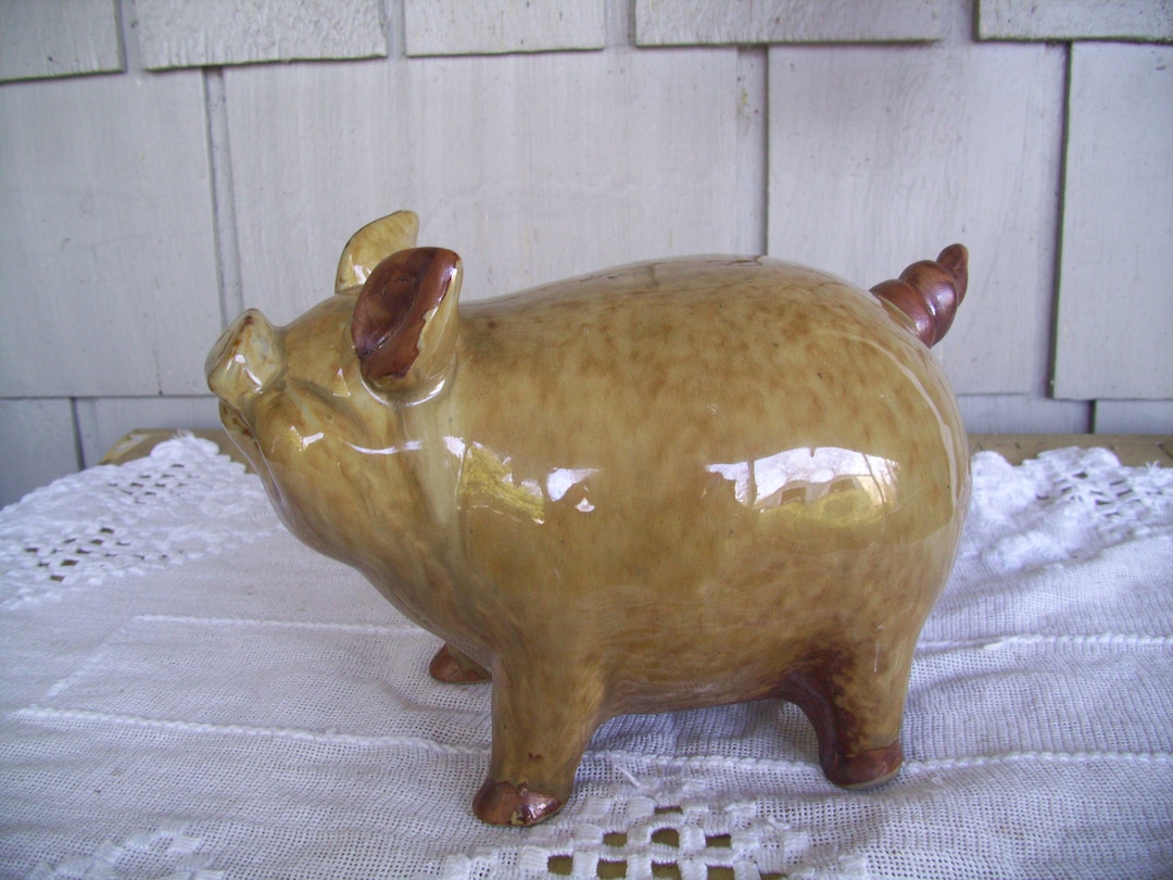 Vintage Pottery Pig Figurine, Pig Lovers - Etsy