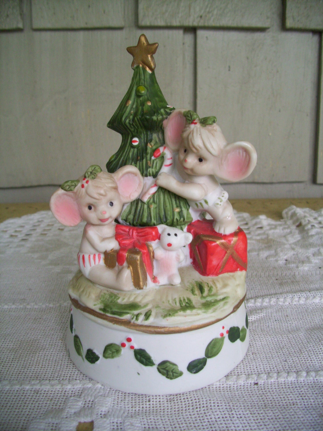 Vintage Porcelain Christmas Mice Music Box, "deck the Halls", Holiday ...