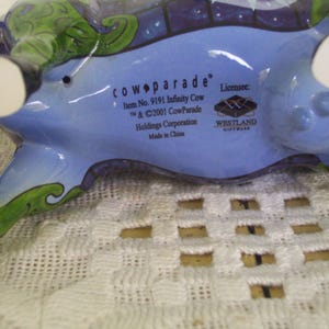 Vintage 2001 Cow Parade Figurine No. 9191 infinity Cow Retired Mint in ...