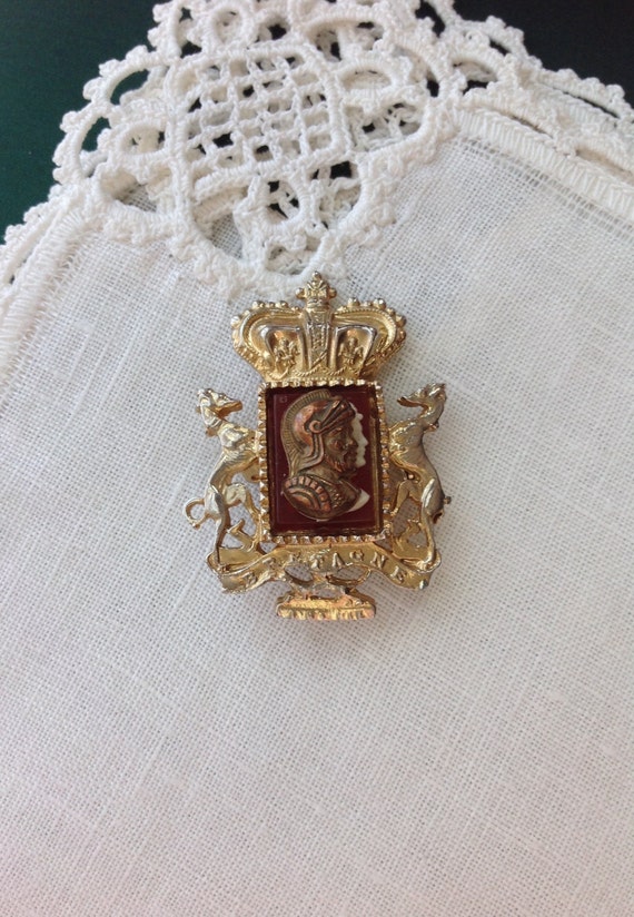 CORO Knight Brooch Pin, Gold Tone, 1 5/8 X 1.25 in, 4… - Gem