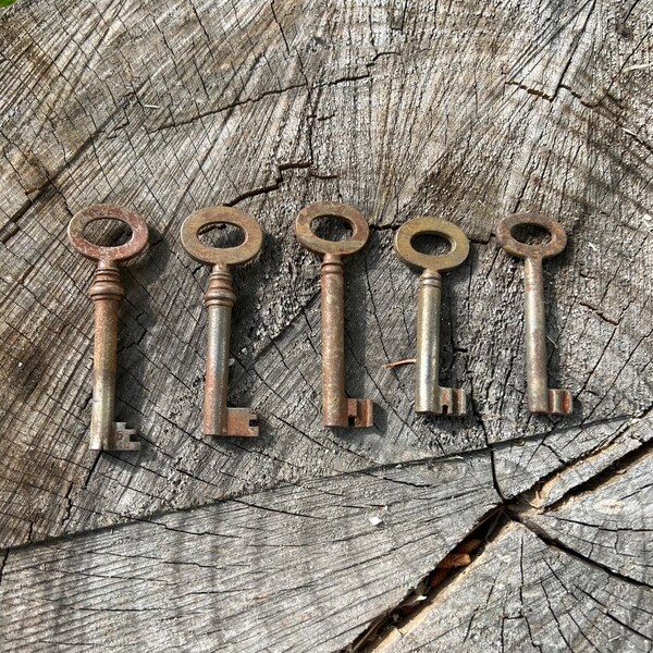 Vintage Skeleton Key - Etsy