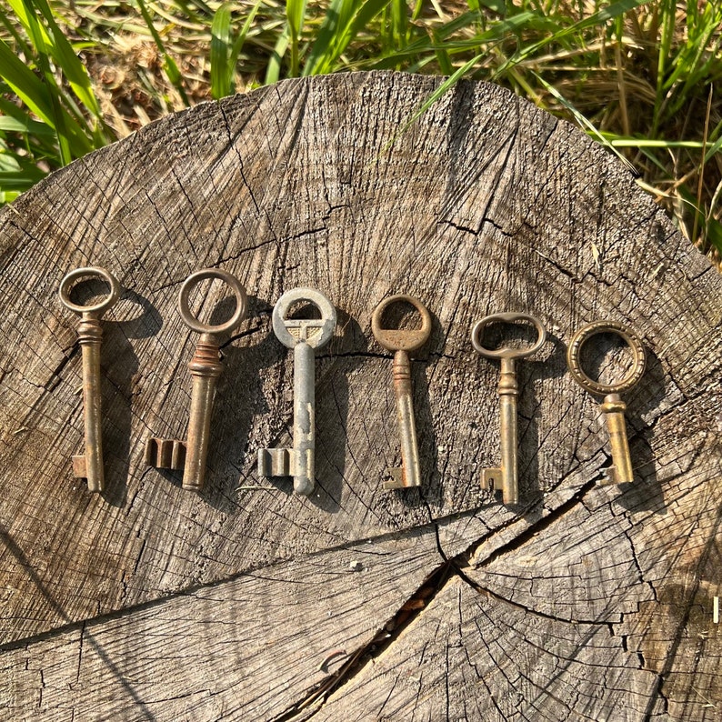 Authentic Vintage Skeleton Keys - Etsy