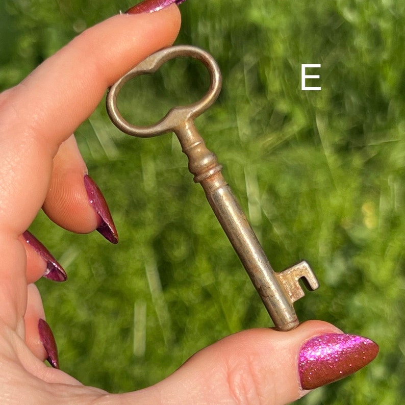 Authentic Vintage Skeleton Keys - Etsy