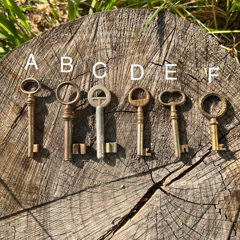 Authentic Vintage Skeleton Keys - Etsy