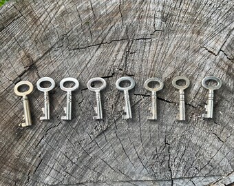 Authentic Vintage Skeleton Keys - Etsy