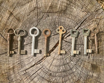 Authentic Vintage Skeleton Keys - Etsy