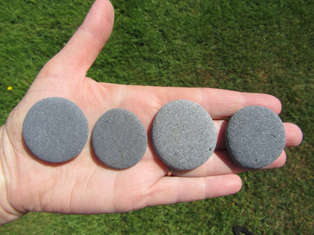 Flat Ocean Rocks, 10 Rock Lot. 1 1/4 to 1 1/2 Inches Approx. Flat ROUND ...