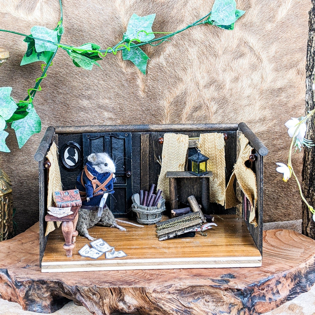 Mouse Ash Evil Dead Room Real Scene Display Horror Cult Classic Movie ...