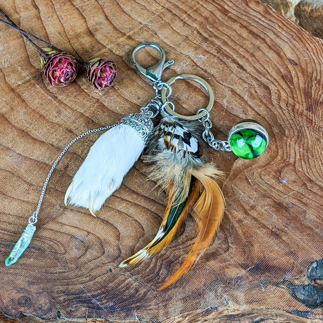 Lucky Rabbits Foot and 4 Leaf Clover Keychain and Talisman Oddity ...