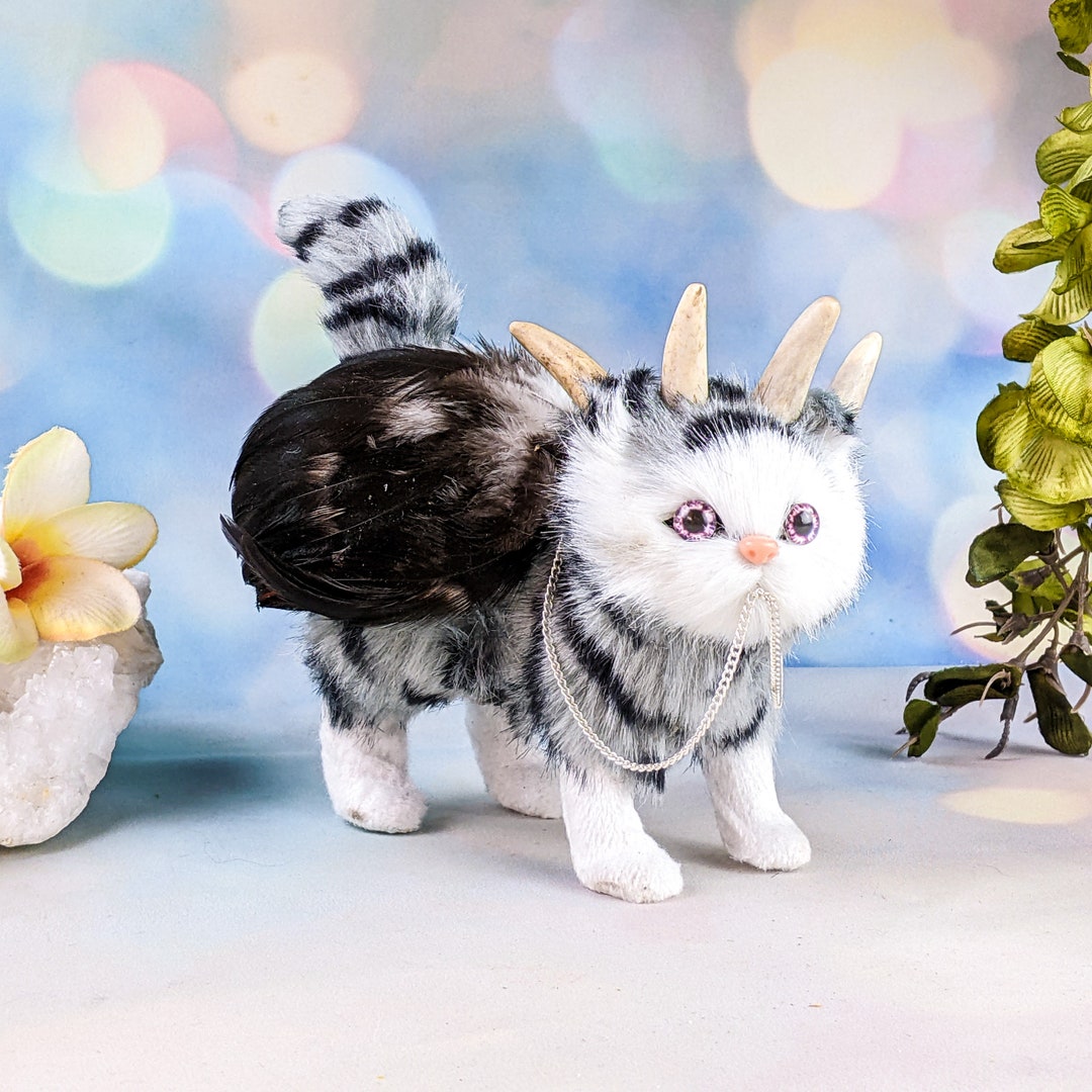 Z54a Faux Monster Cat Cryptid Display Purogriff Cousin to - Etsy