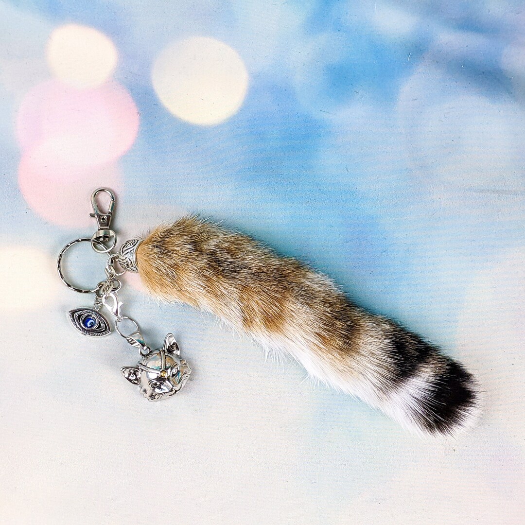 W53e Bobcat Tail Key Chain Keychain Hook Talisman Oddities Curiosities ...